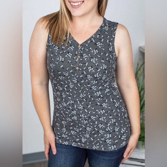 Michelle Mae | Tops | Nwt Michelle Mae Henley Ribbed Tank Top In Gray ...